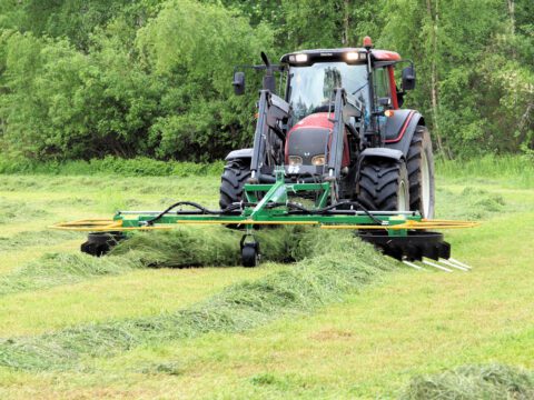 Agronic Windrowers Rakes | Scrase Farms